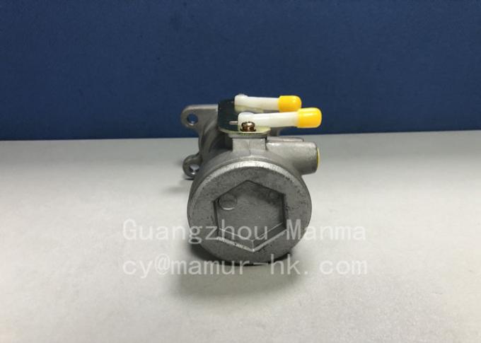 Brake Master Cylinder ISUZU Brake Parts For NPR NQR 8-98032617-0